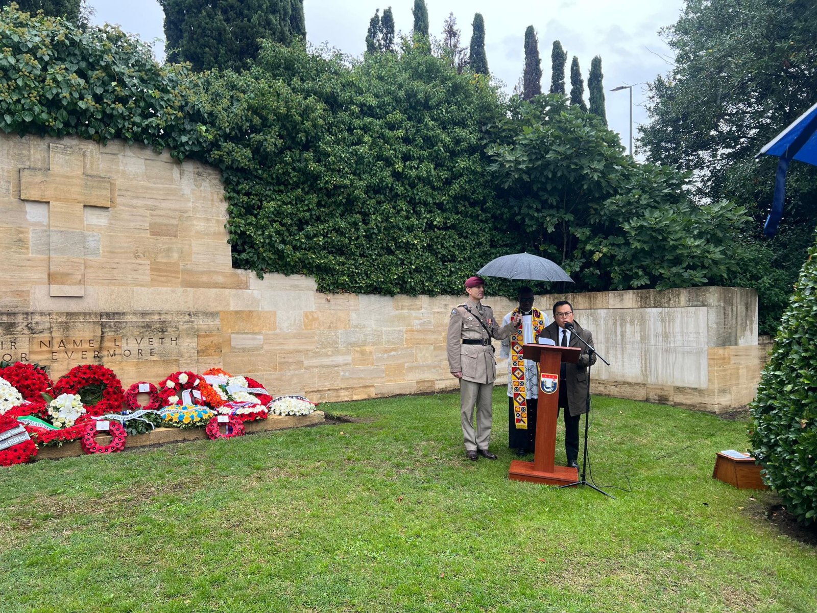 Remembrance Day service at Haydarpaşa Cemetery memorial (11 November ...
